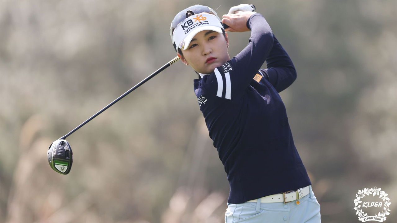 SBS 스포츠 골프 뉴스 : 골프 : 이예원, KLPGA 개막전 5타 차 선두! 생애 첫 우승 보인다 : SBS