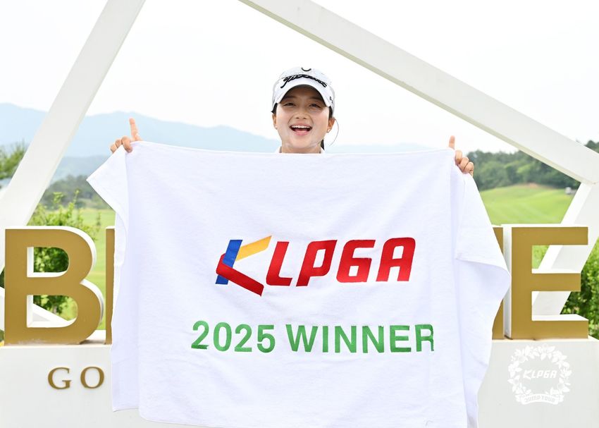 2025 KLPGA투어 : KLPGA소식 : [KLPGA 2025 다산베아채 골프앤리조트 점프투어 with SBS골프 8차전] 문서영, 생애 첫 우승! : SBS Golf